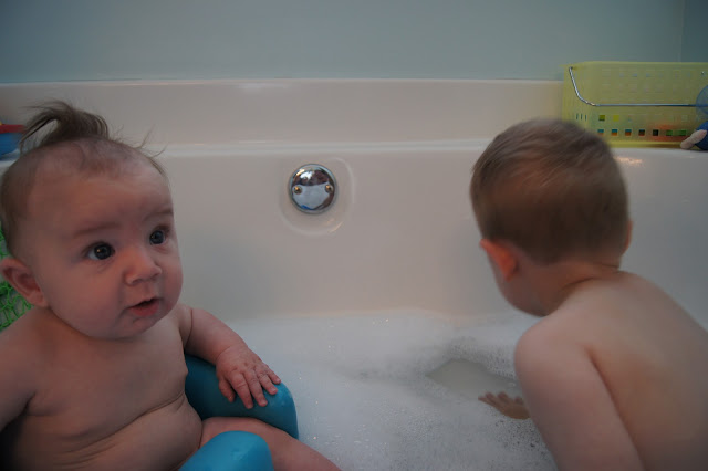 The ~W~ Fam: Babies, Bumbo, BATH TIME!