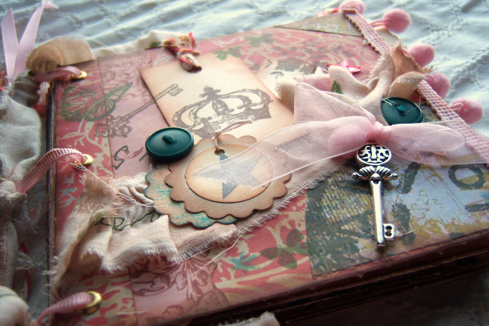 Sweetly Scrapped: Upcycled Album Tutorial