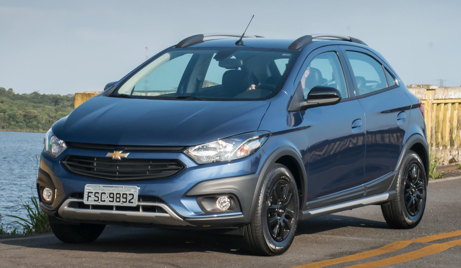 Chevrolet Onix chega à linha 2019 mais equipado