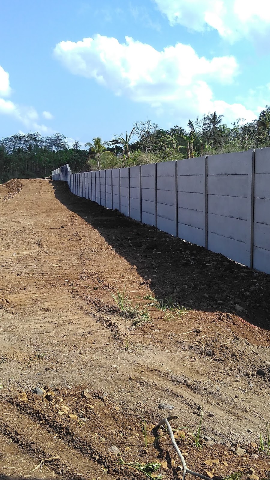 PAVING BATAKO PAGAR BETON BANYUWANGI: Pemasangan pagar panel precast ...