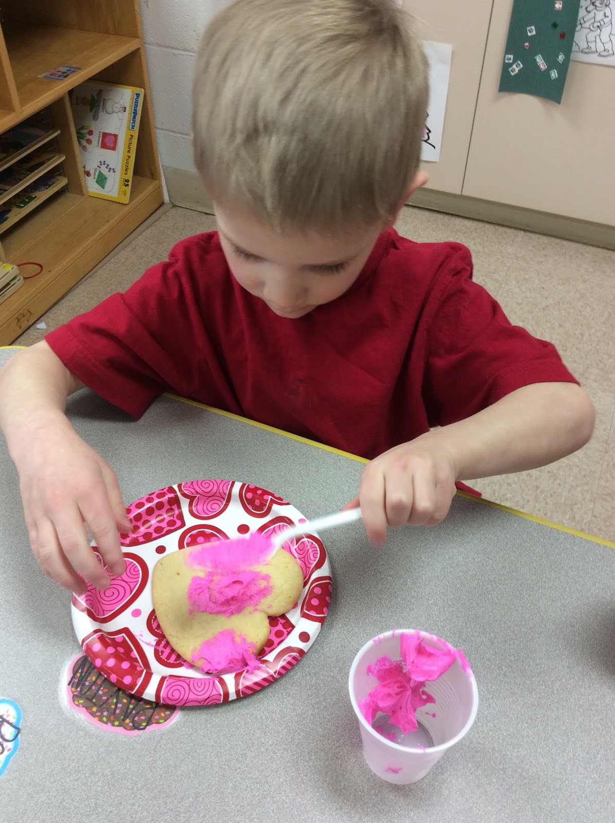 Sioux Central Preschool 2015 - 2016: Decorating Cookies!