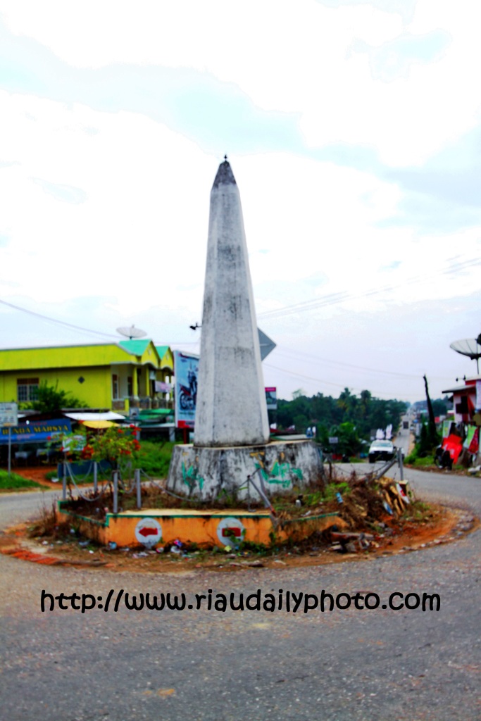 SIMPANG TUGU PERANAP | RIAU DAILY PHOTO