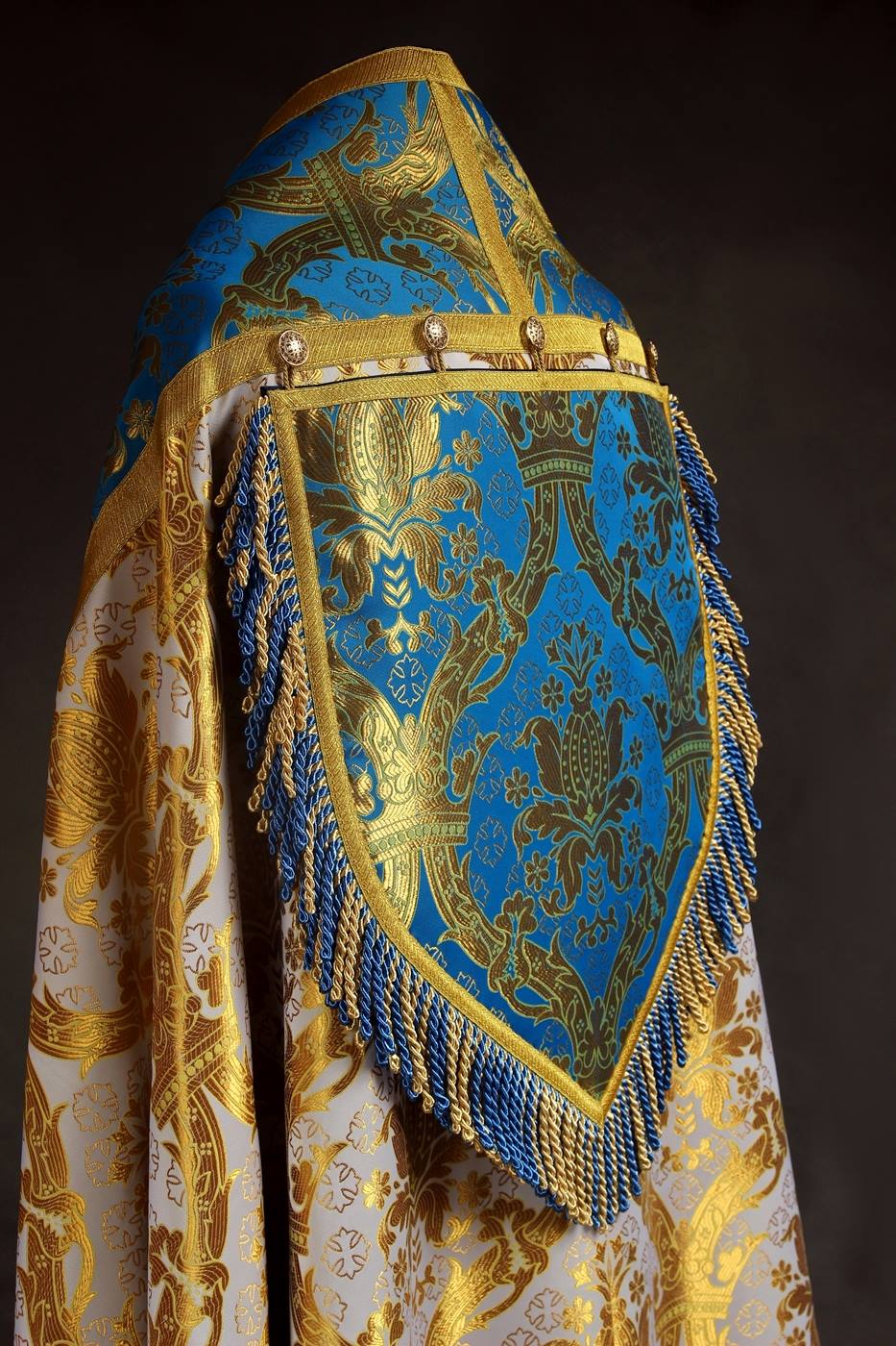 Marian Blue, Gold and White Vestments from Benedicamus ~ Liturgical ...