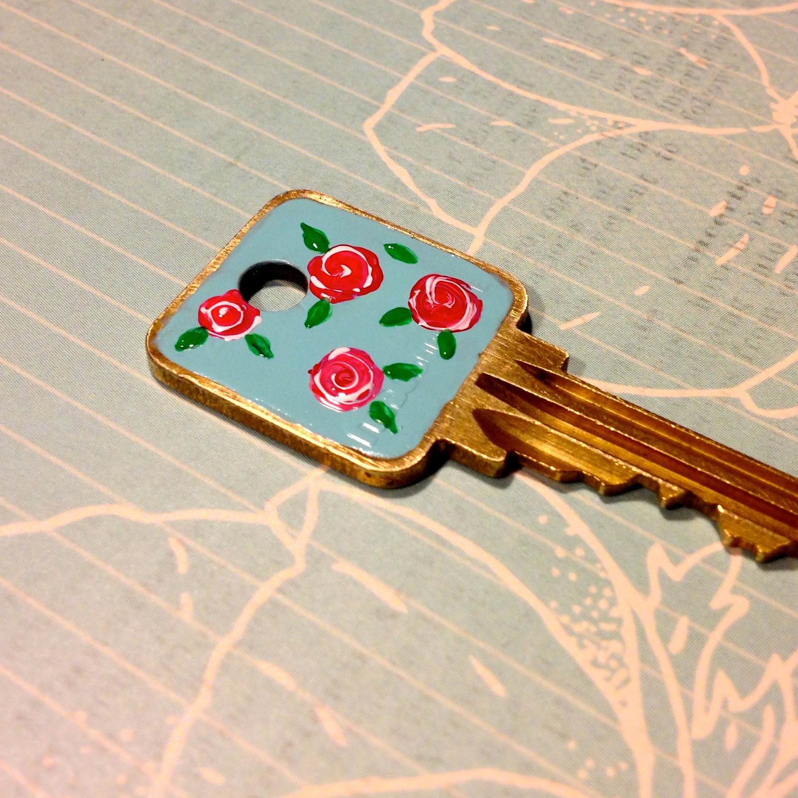 @ carlasdeleon: DIY: Vintage Rose Key
