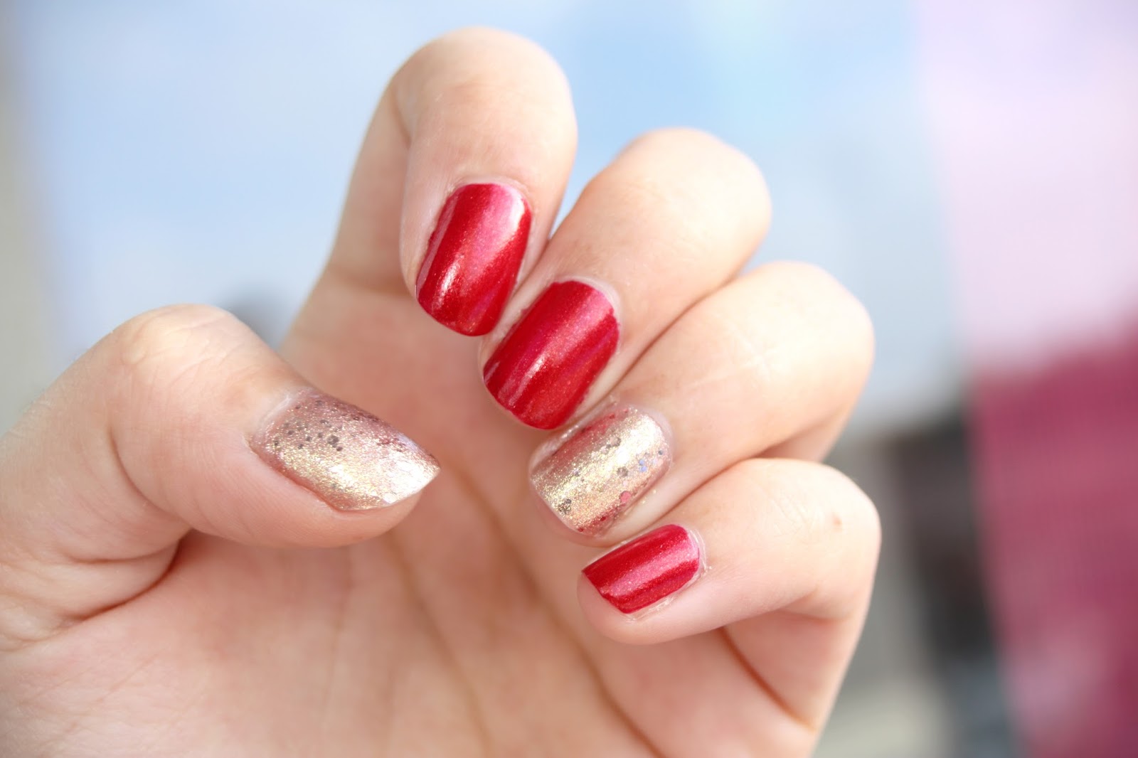 Make-up by Linoa: Manucure de Noël #2 : du rouge et du rose gold ultra ...