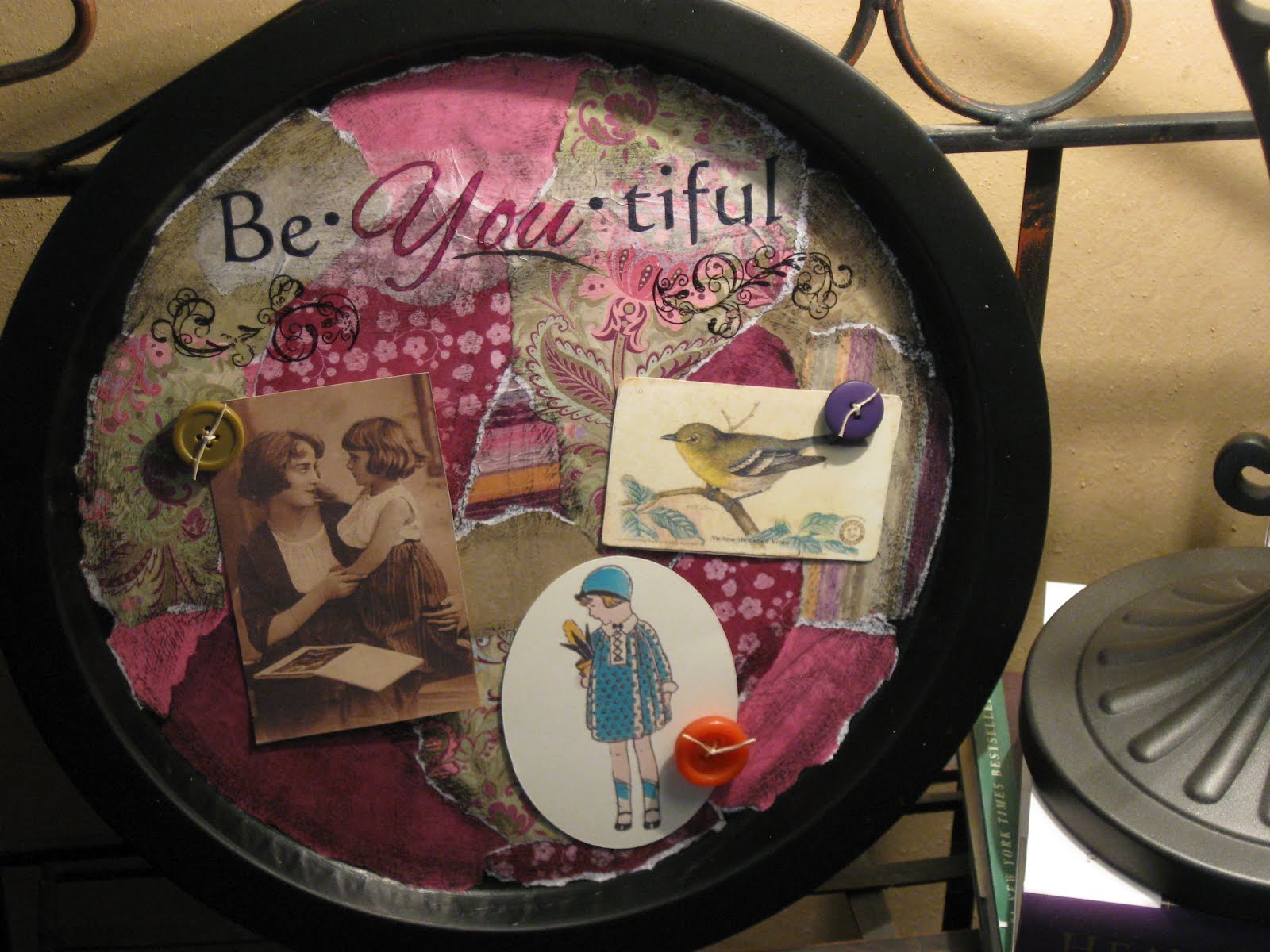 Dippity Dot: Metal Tray Upcycled to Memo Board