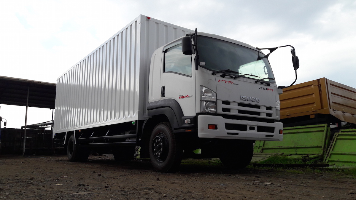 SPESIFIKASI ISUZU GIGA FTR 90 S