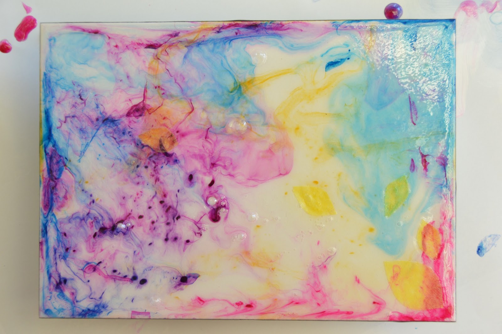 kimi kobashi: ink & pouring medium experiment