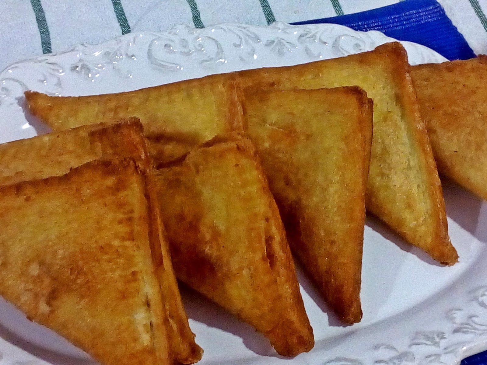 SurayaMSyed: Karipap Roti