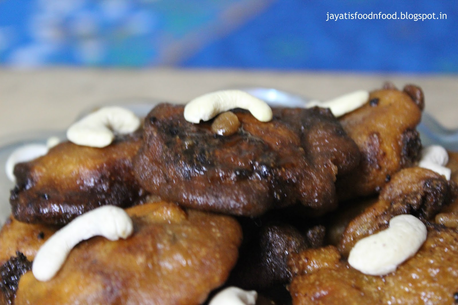 Jayati's Food Journey - Enjoy!!!: Gokul Pithey