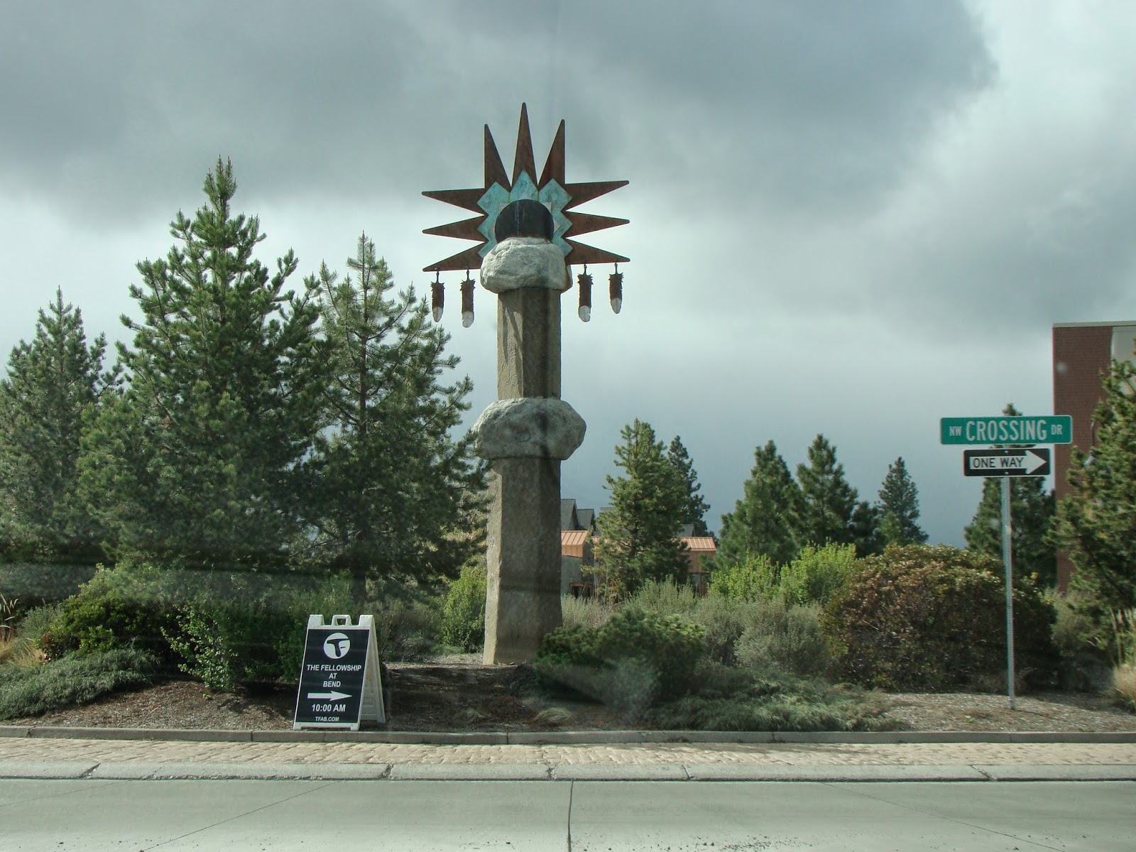 BB, Henri and Me: Bend Oregon: Roundabout Art