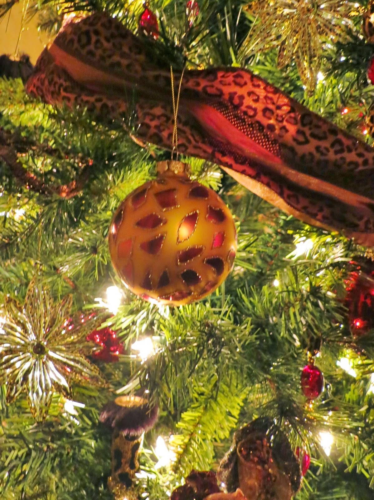 Life By The Pool. . .it's just BETTER!: Cheetah Christmas Tree