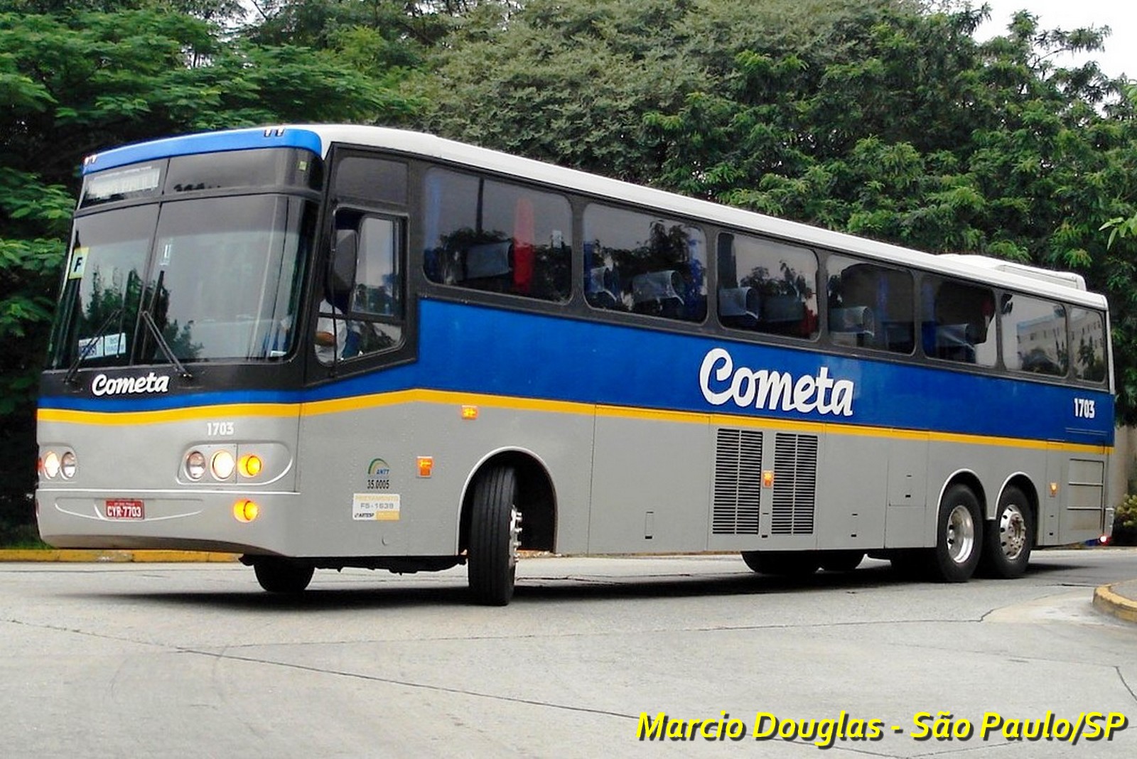Expresso Bus: Cometa 1703
