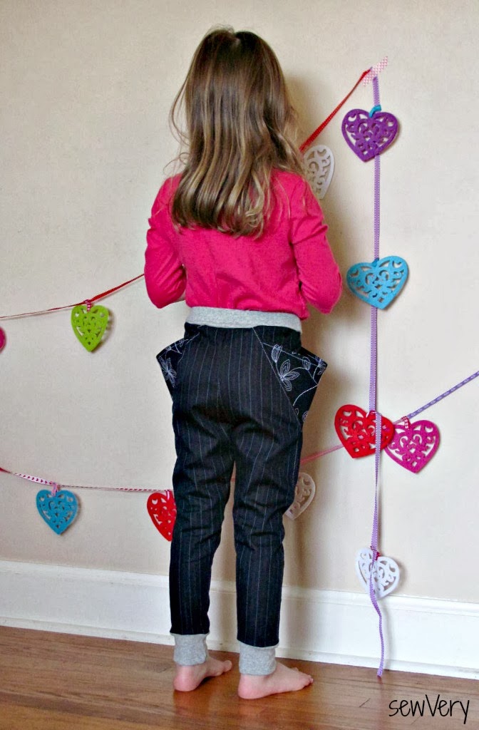 sewVery: Triangle Pants