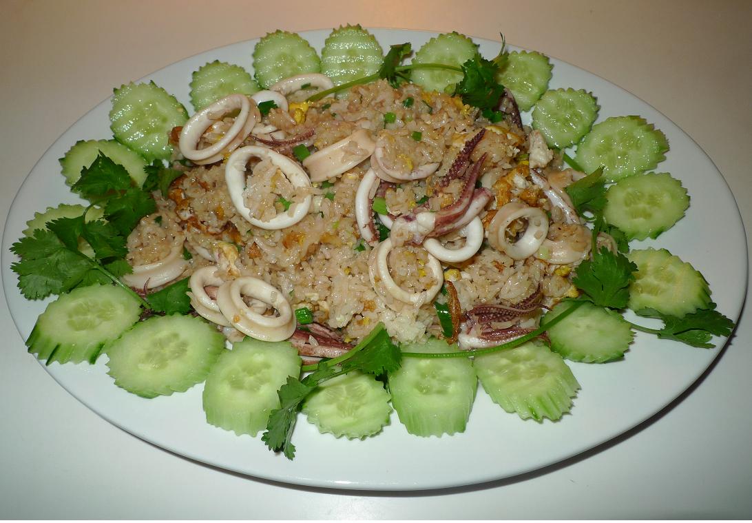Amporn's Thai Kitchen: Calamari fried rice