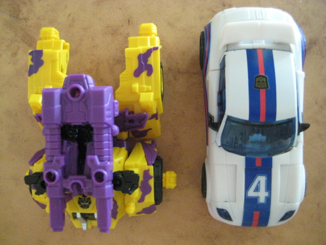ChCse's blog: Toy Review: Transformers Generations FOC G2 Onslaught