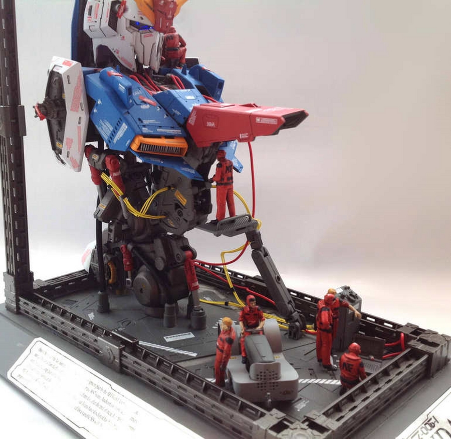 Custom Build: 1/48 Zeta Gundam Head Display + Diorama