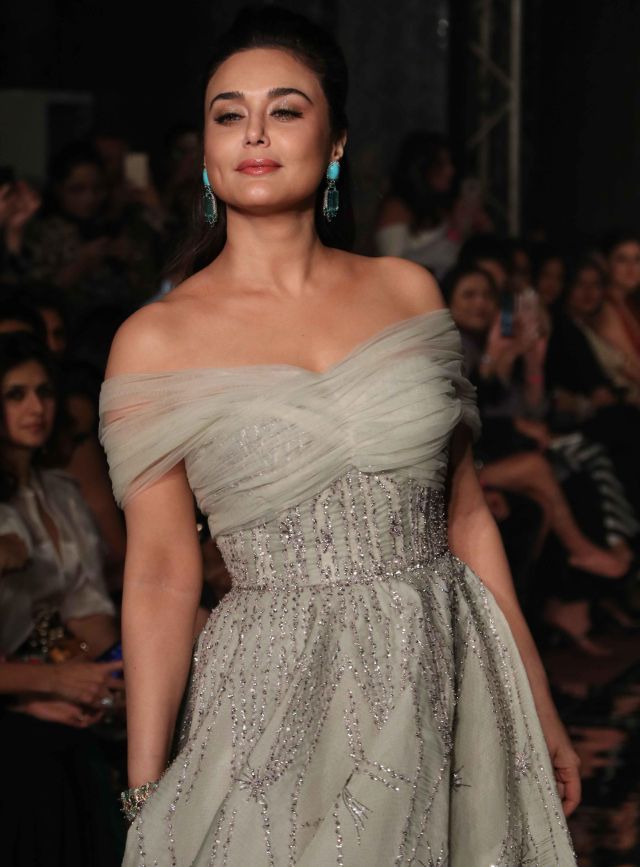Beautiful North Indian Model Preity Zinta In White Gown At Lakme ...