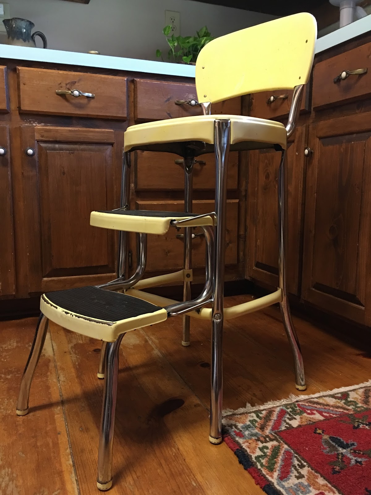 Vintage Metal Stool Restoration | The Roots of Home