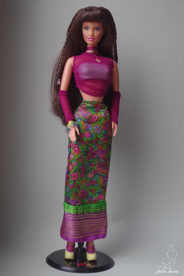 Plastic Dreams Dolls :: Barbie et miniatures: Lara Generation Girl ...