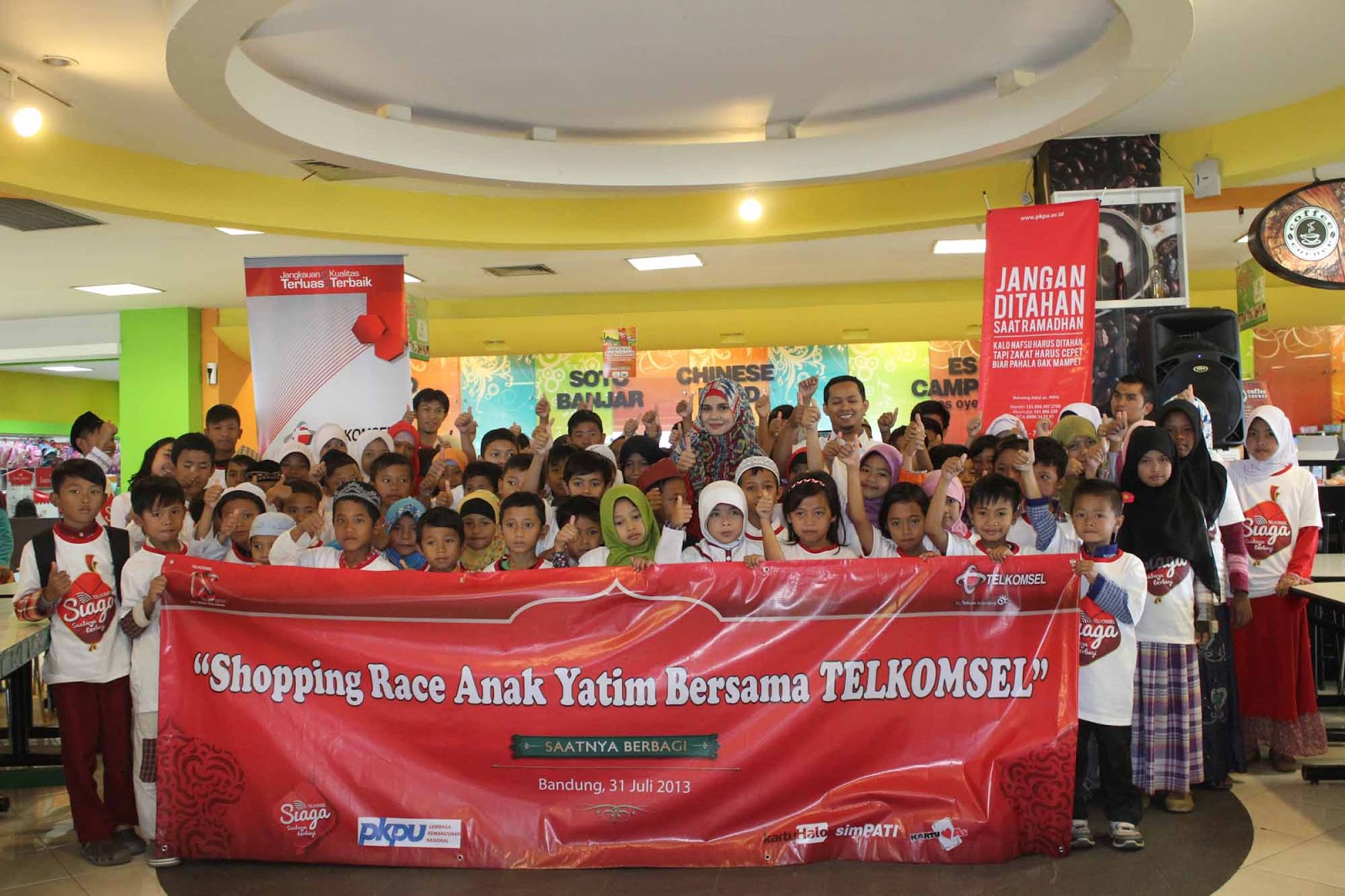 Shopping Race Anak Yatim Bersama Telkomsel | Corporate Communications ...