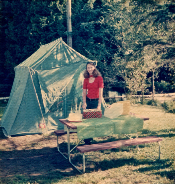 Hung Up On Retro: 70's Happy Camping Snaps