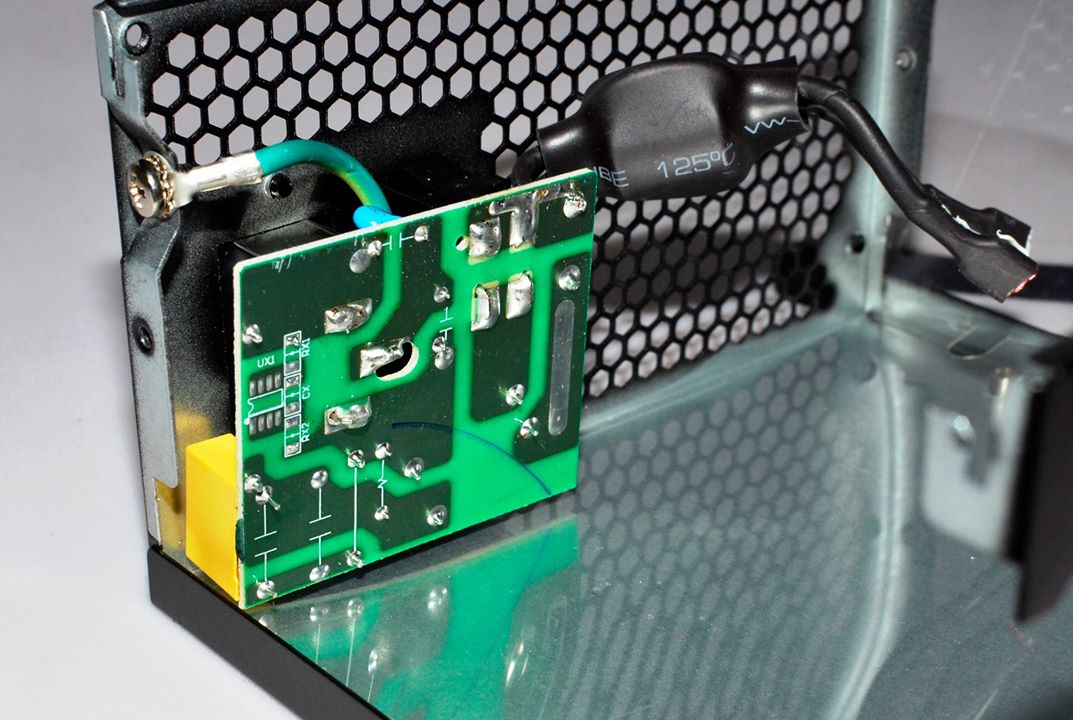 REVIEW - Corsair VS400