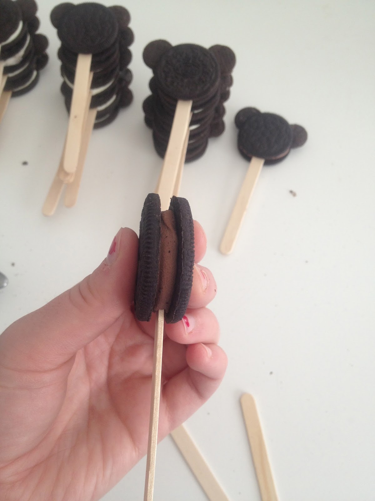 two points for honesty: mickey mouse oreo pop tutorial