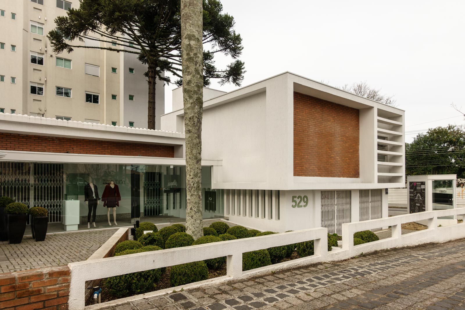 Fotografando Curitiba: Casa modernista na Bom Jesus