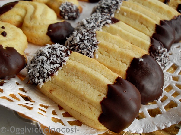 Oggi vi cucino così!: Pasticcini di frolla Montata Biscotti come da ...