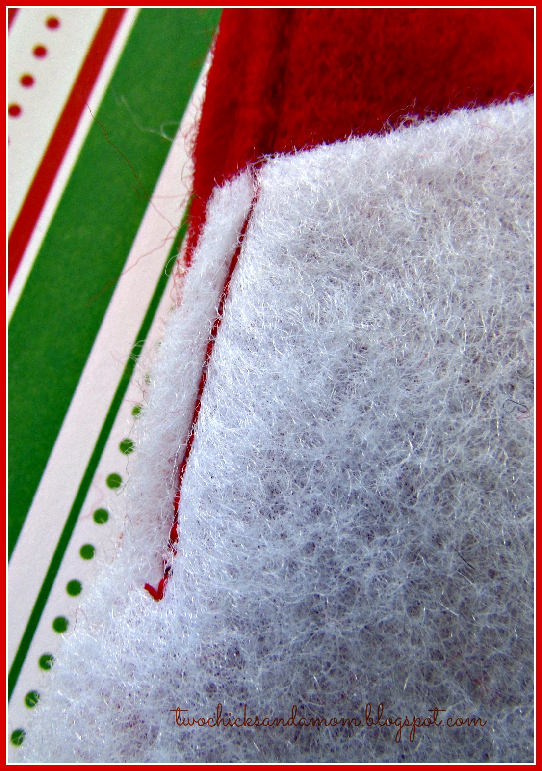 twochicksandamom.blogspot.com: Felt Santa (Stuffed with Goodies)