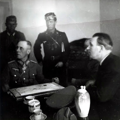 NAZI JERMAN: Foto Erwin Rommel Sebagai Komandan 7. Panzer-Division