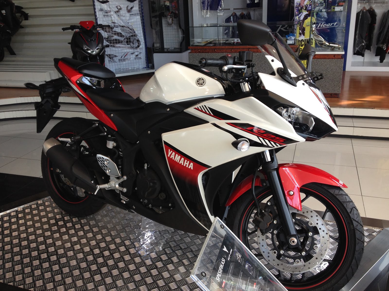 Striping Yamaha R25 2016 ABS.. | RNM Motorcycle