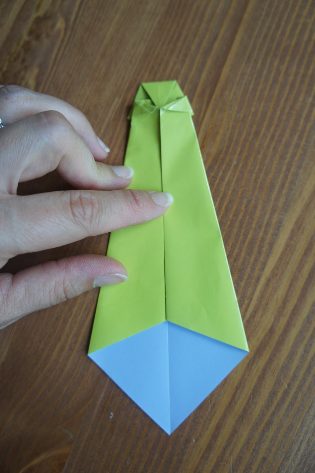 The Modern Housewife: Emma's Origami-The Necktie