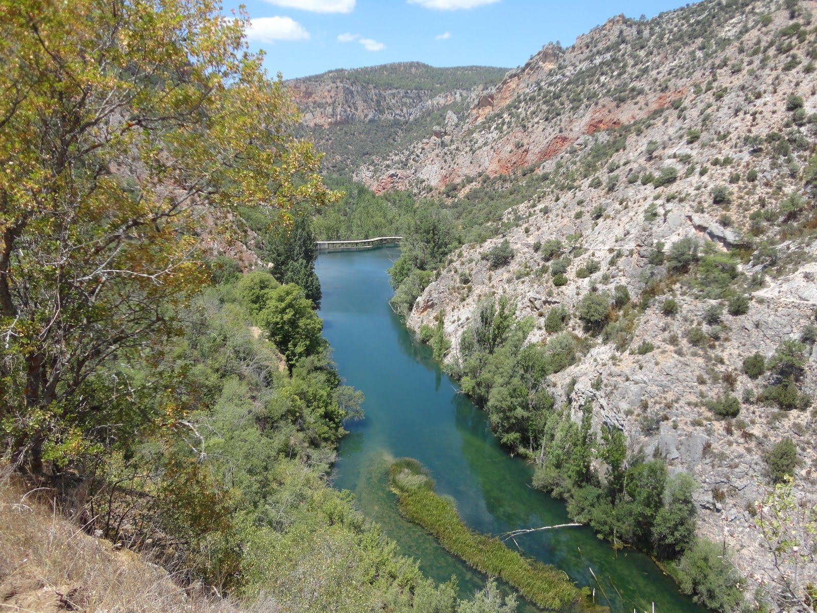 LA PRESA Y EL MANANTIAL DEL CAMPILLO (-AT-)