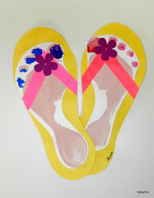Tippytoe Crafts: Footprint Flip-Flops
