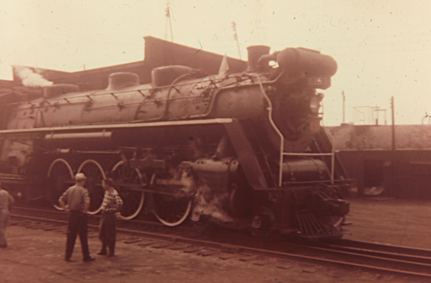 Rolly Martin Country: CNR 6153 at Turcot Yard and Heading to ...