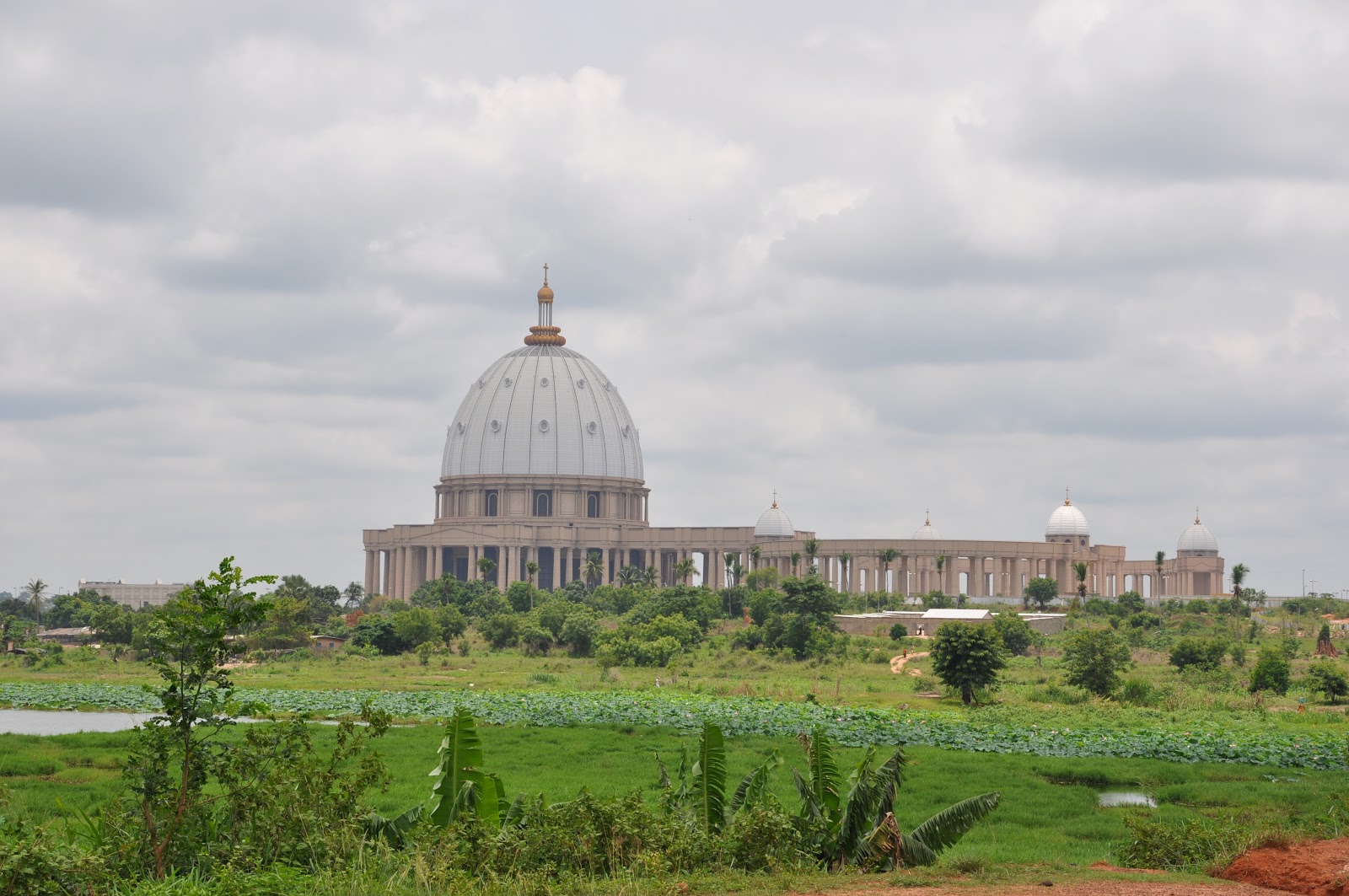 rory + stephs travels: Yamoussoukro, Côte d'Ivoire