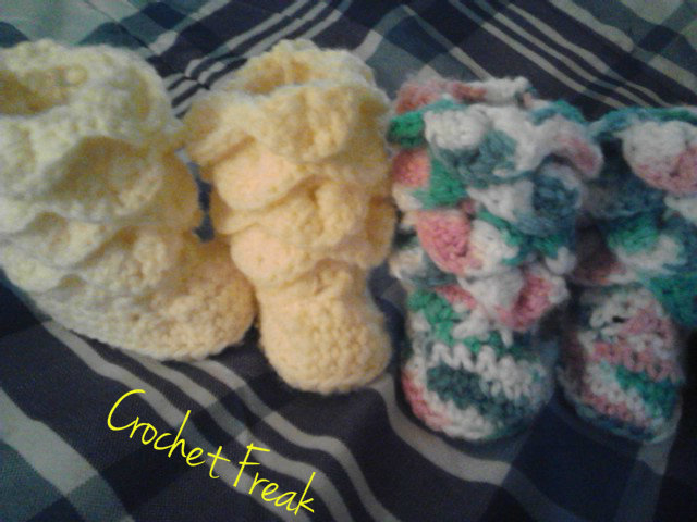 Crochet Freak: Crocodile Stitch Booties *Free Pattern*