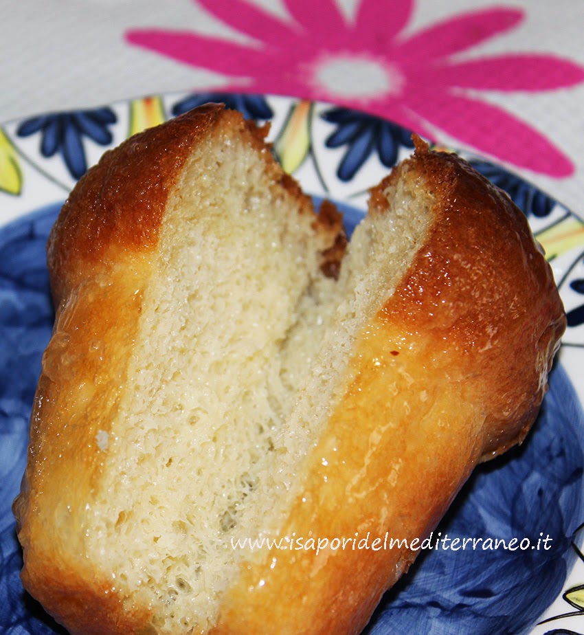 Babà alla strega con crema di pastiera scomposta | I SAPORI DEL ...