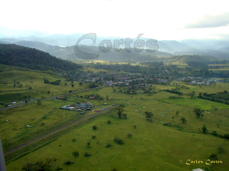 FOTOGRAFÍA AÉREA DE COLOMBIA: Mutatá - Antioquia