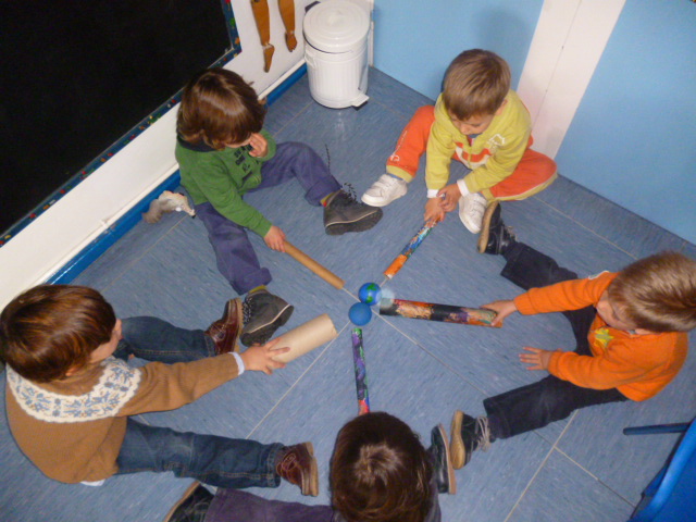 Escuela Infantil Los Rosales: Los juegos de "los colores"