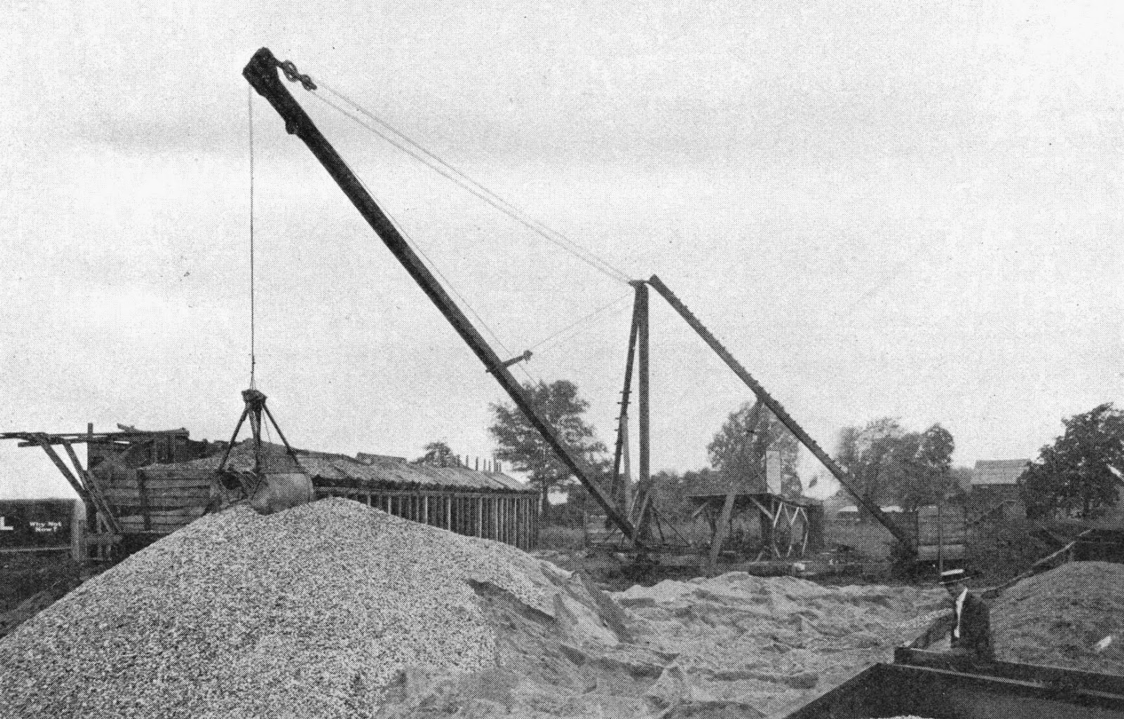 Model Railroad Minutiae: Hoists and derricks