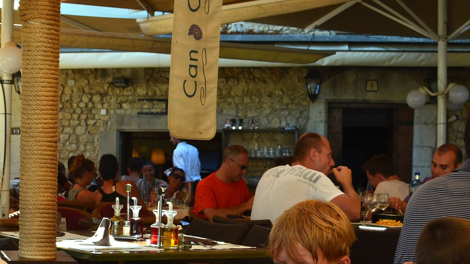 Layman's London: Restaurant Can Coll, Placa Major, Sant Marti D’Empuries