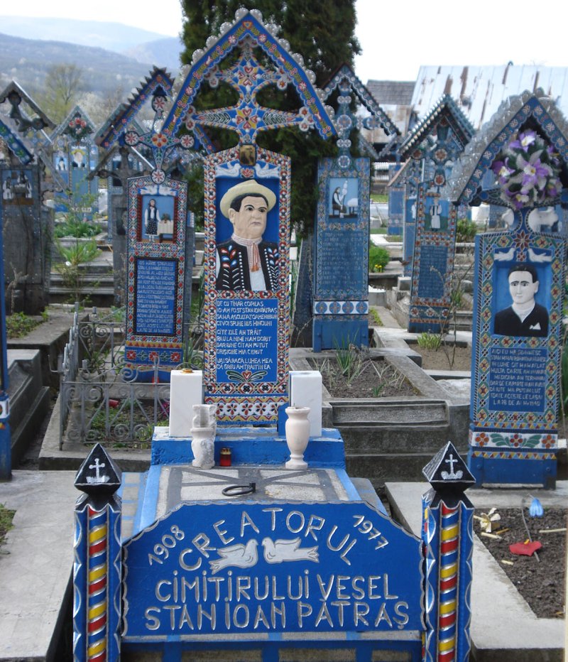 Just 4 me: The Happy Cemetery: Unusually Colorful and Entertaining ...