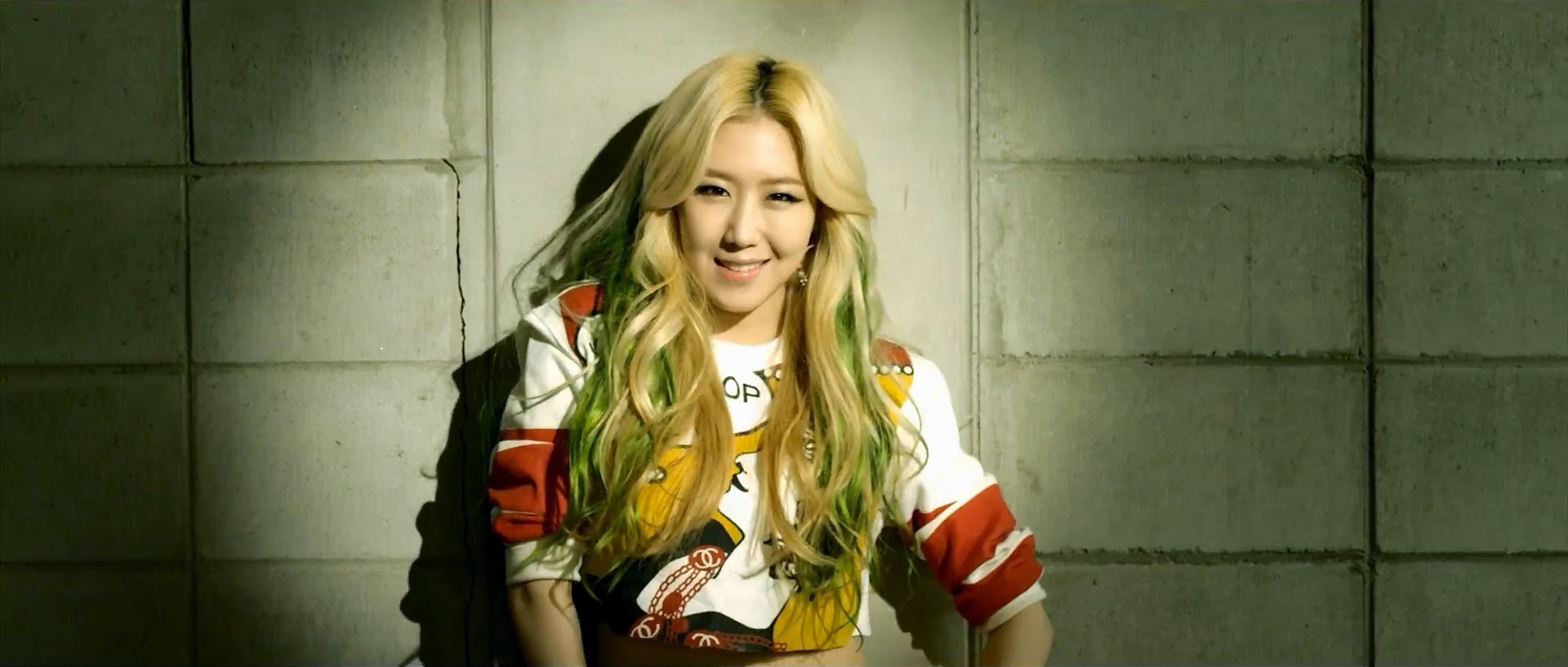 Wassup - Shut Up U MV +who-is-who | I say myeolchi // k-pop in greek