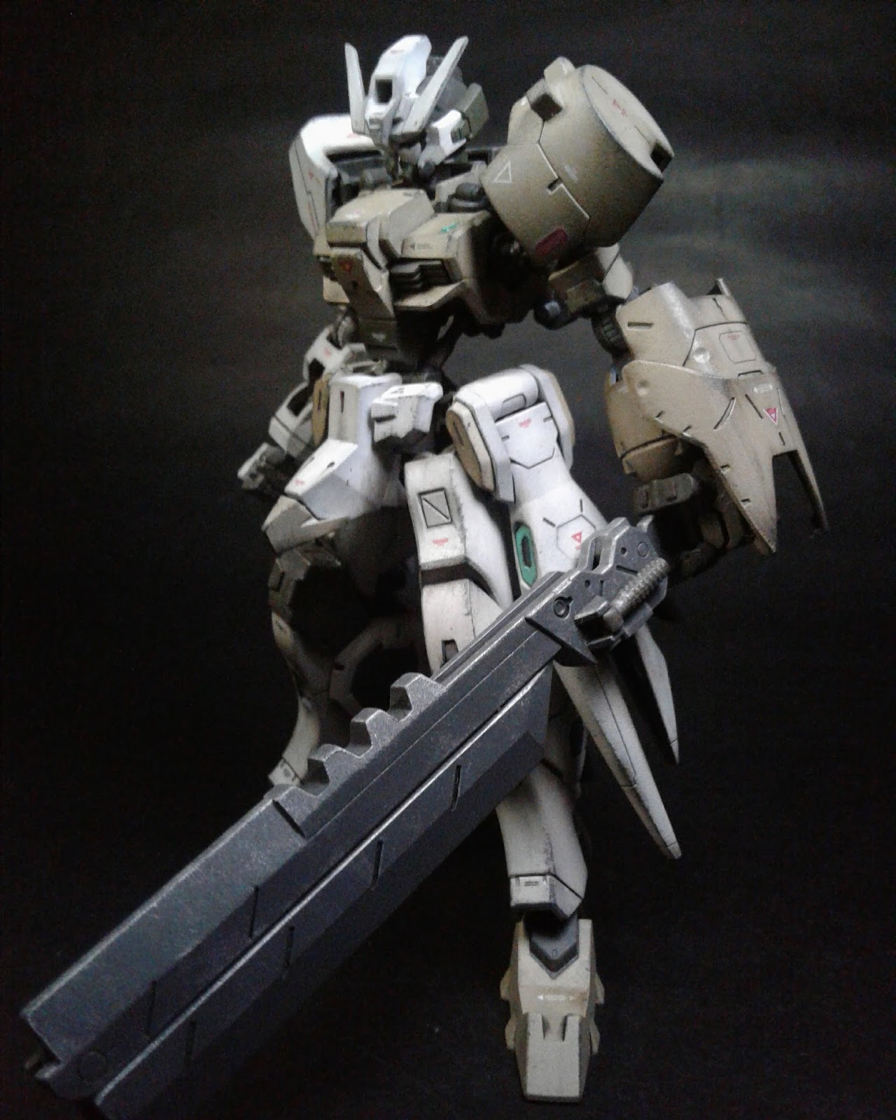 Painted Build: HG 1/144 ASW-G-29 Gundam Astaroth (Sand Custom)