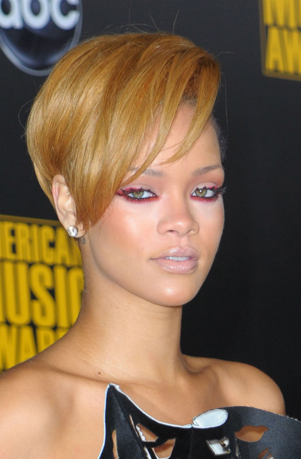 Rihanna Briss: CORTES DE CABELO