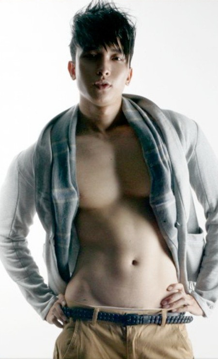 HOT MEN GALLERY: VIETNAM PEARLS