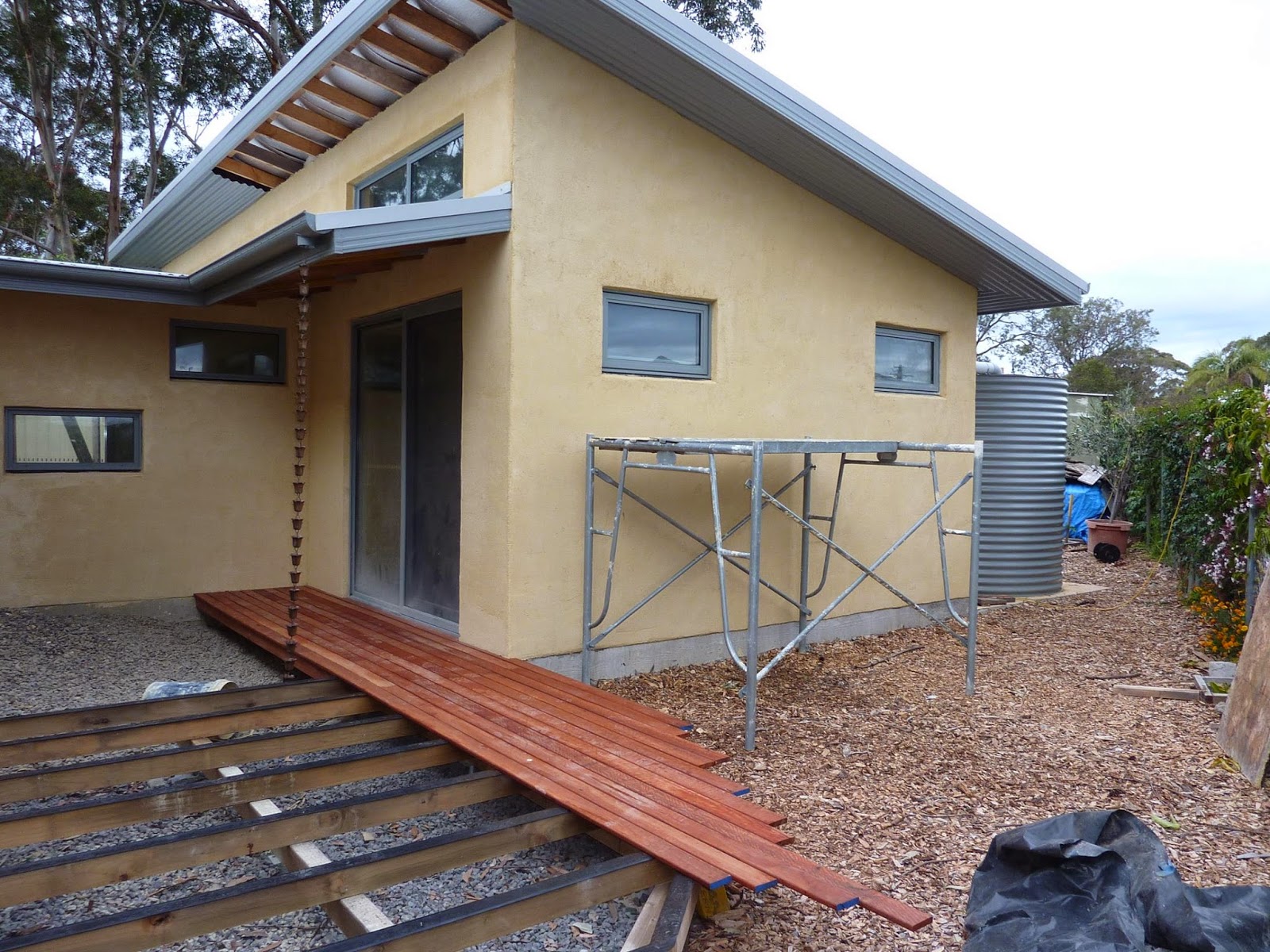 Culburra Hemp House: Decking Begins